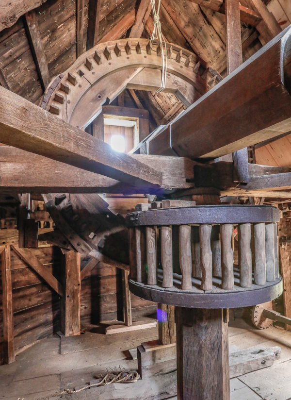 Sylvester Manor Windmill, 1810, Restoration of Dominy Windmill in ...